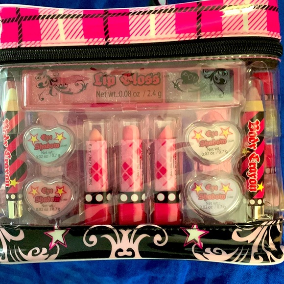 beauty couture | Other | Cute Girls Makeup Kit | Poshmark